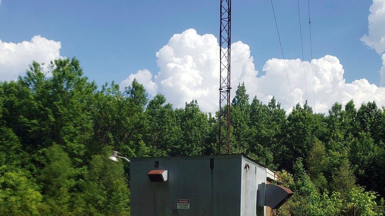 200-foot radio station tower stolen without a trace in Alabama ...