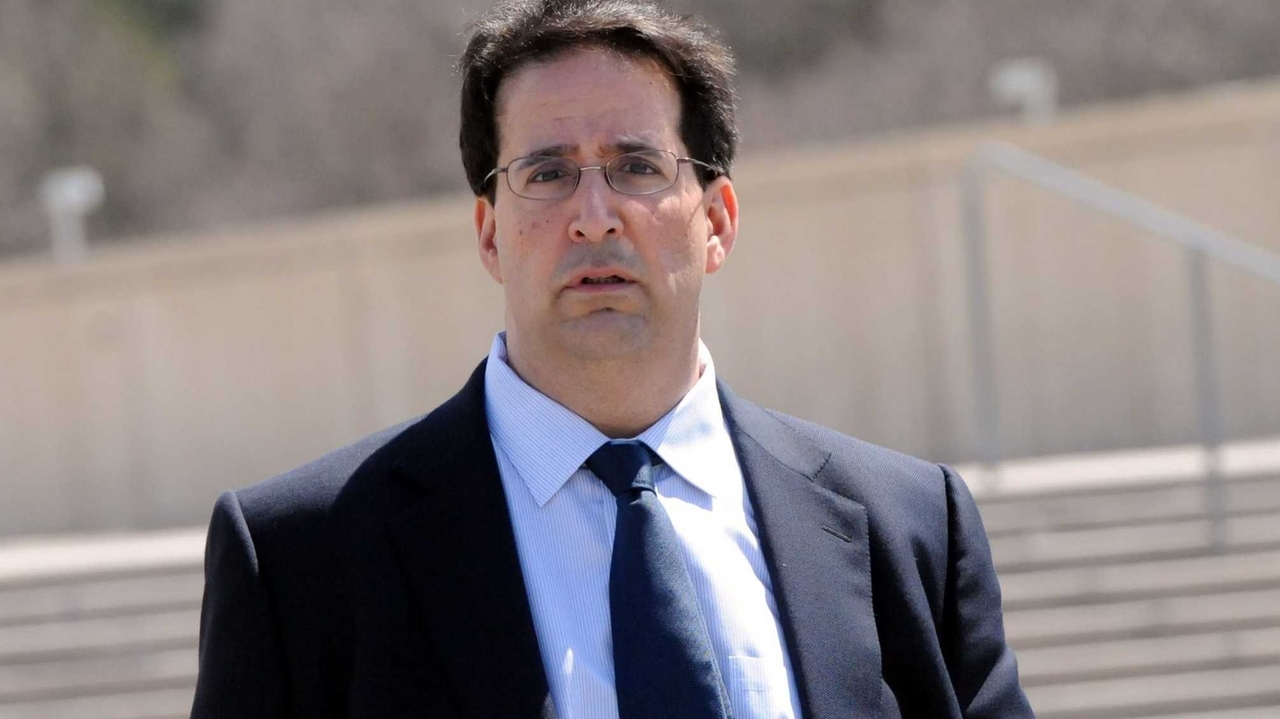 Cardiologist from Deer Park pleads guilty to child porn charges - Newsday
