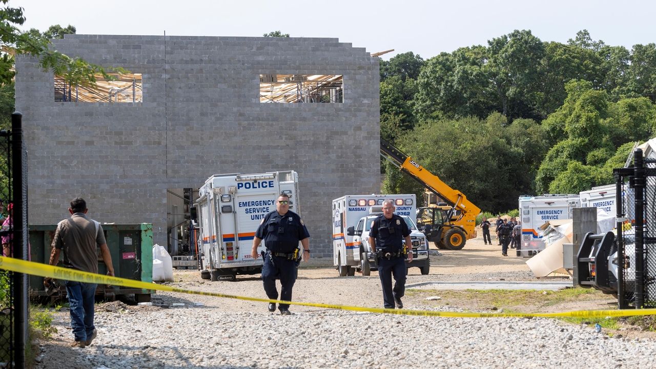 Officials: One dead after roof collapse at Syosset construction site ...