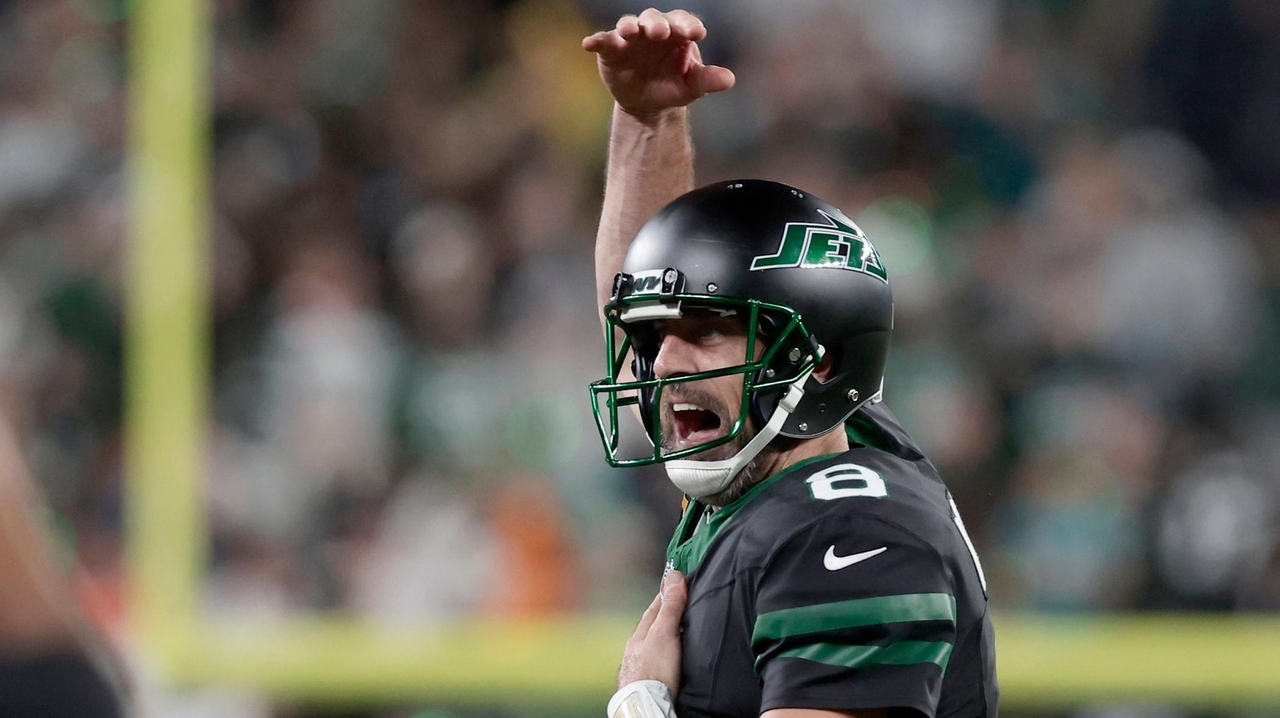 Jets beat Texans as Aaron Rodgers throws three touchdown passes to help ...