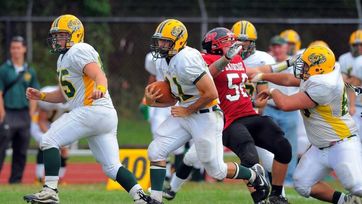 Scibelli's 206 yards, 3 TDs lead Lynbrook - Newsday