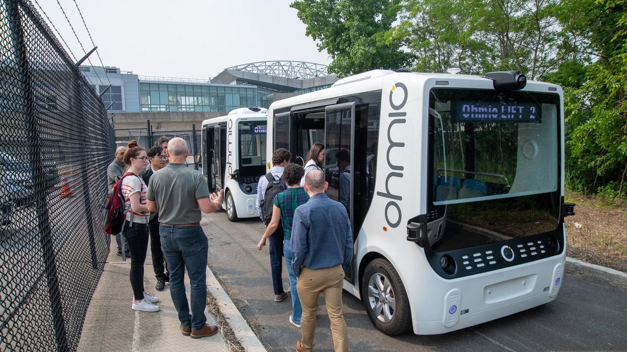 Port Authority tests autonomous shuttles at Kennedy Airport - Newsday