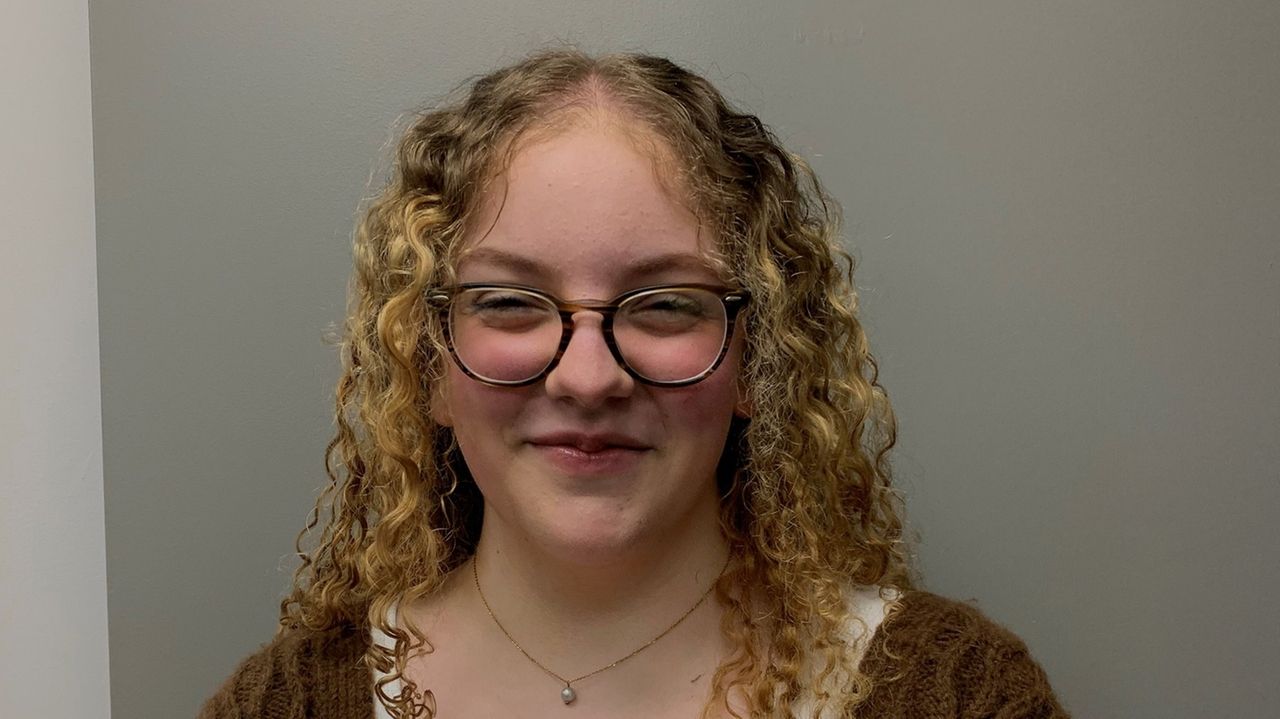 Susan Giovanniello, Glen Cove EMT, 19, mourned after line-of-duty death ...