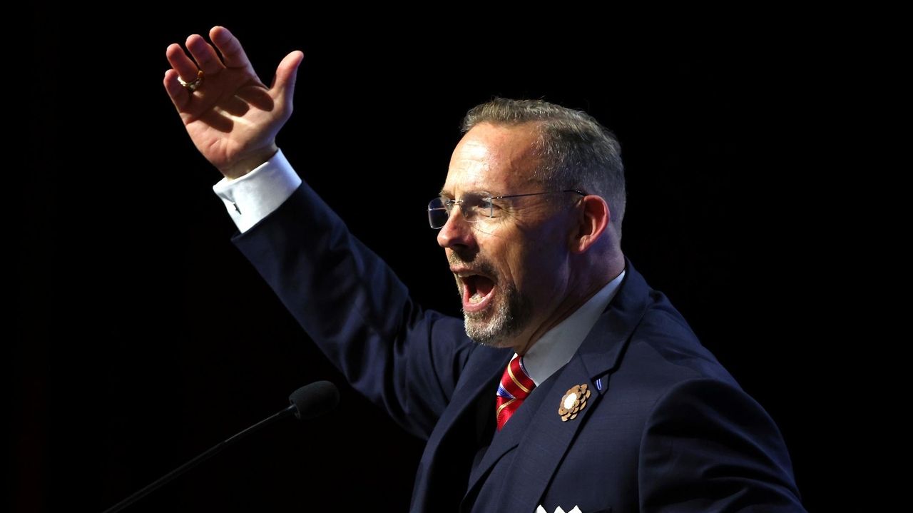 Southern Baptist delegates at national meeting overwhelmingly call for ...