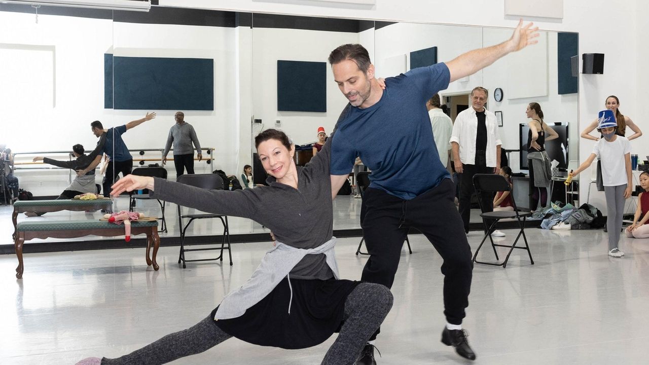 Weatherman will dance up a storm in 'Nutcracker' - Newsday