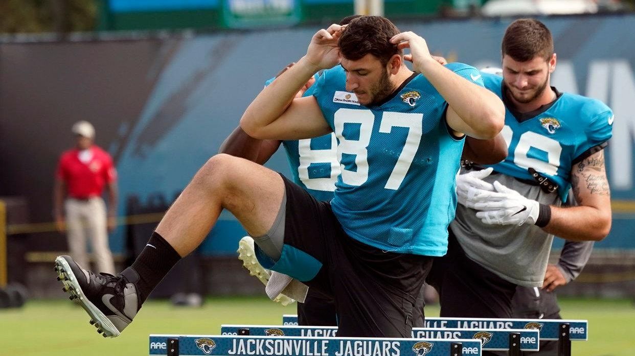 Bellmore's Tyler Davis in a tough battle to make Jaguars' roster - Newsday