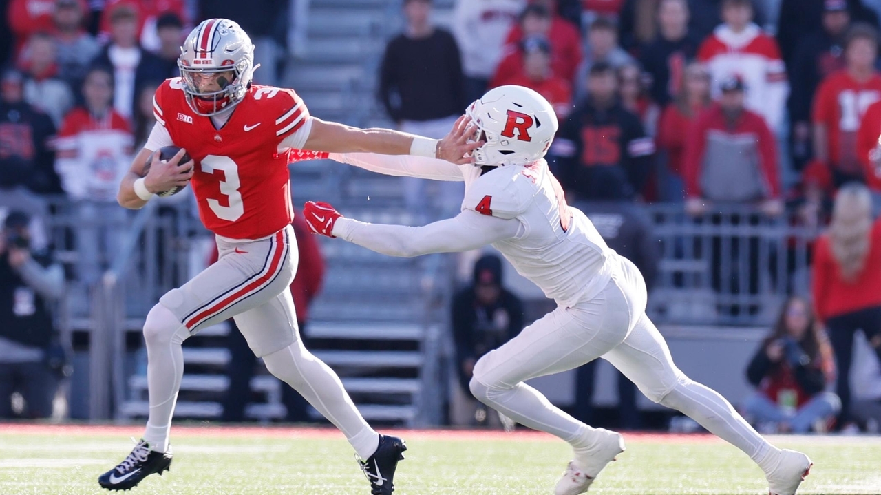 The Latest: AP Top 25 has Oregon back at No. 5 as Miami leads ACC ...