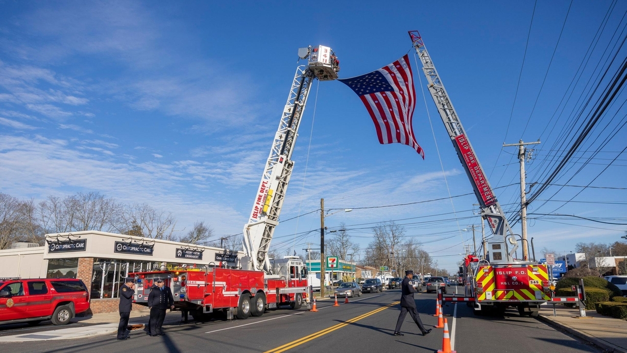 Mourners pay respects to William Moon of Islip, a 'spectacular fireman ...