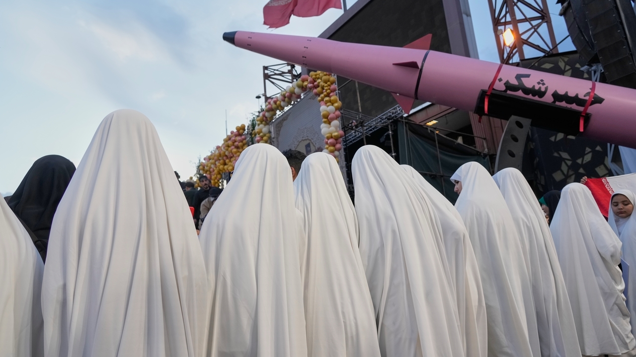 In Iran's capital, weapons demonstrations send a signal at home and ...