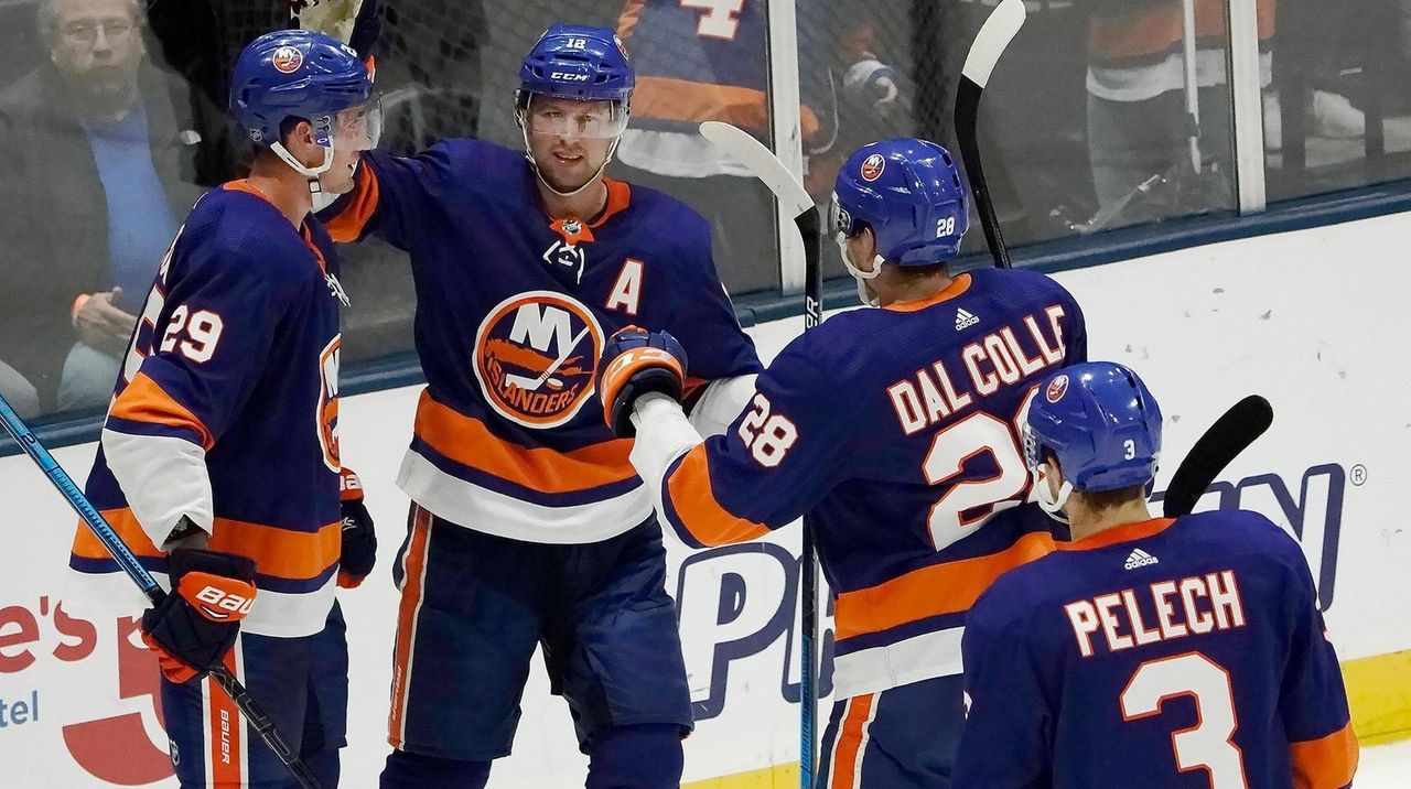 Islanders vs. Jets photos - Newsday