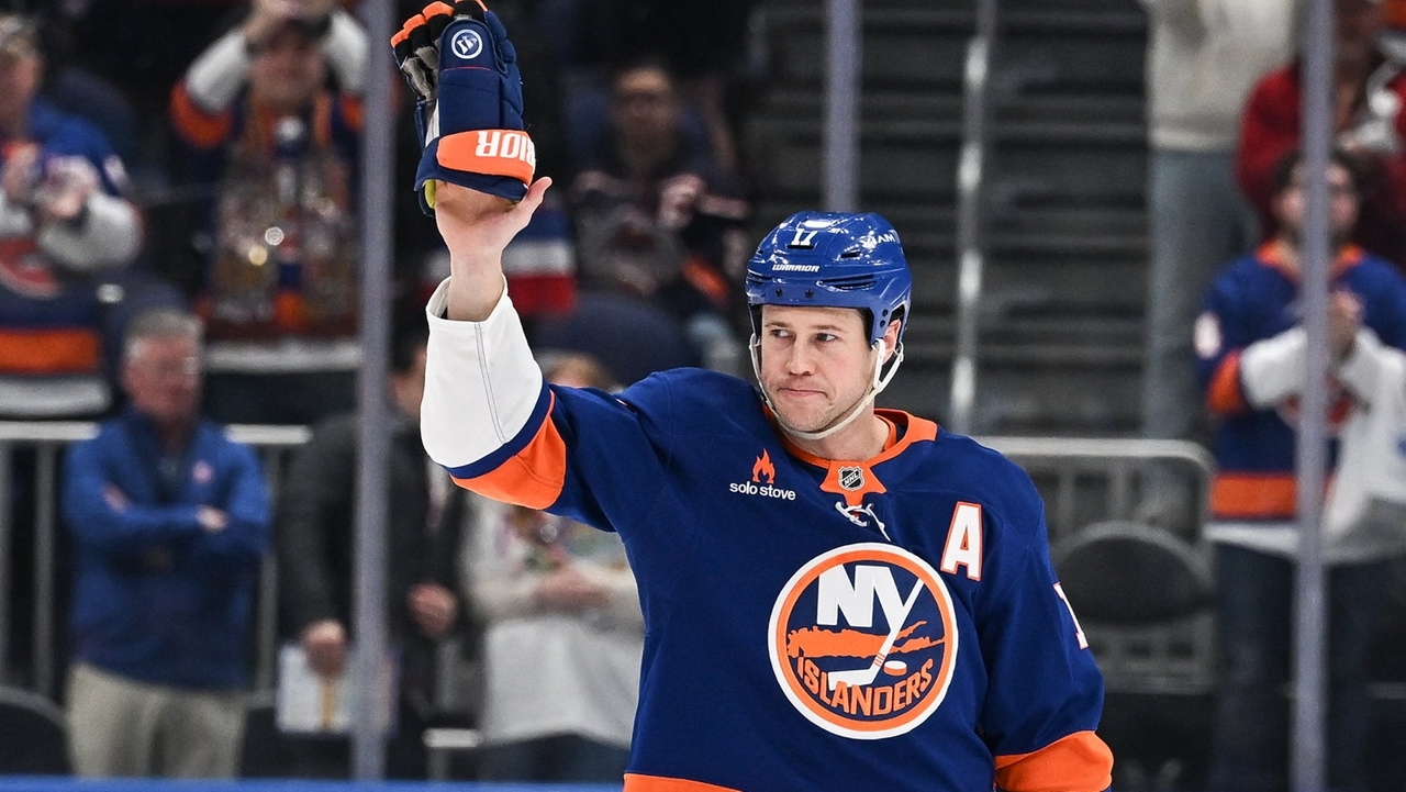 Islanders' Matt Martin retires after 15 seasons in the NHL - Newsday