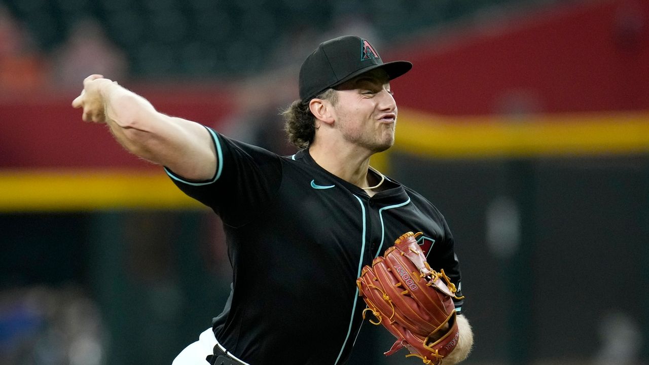 Diamondbacks take lead on back-to-back wild pitches, rally for 5-4 win ...