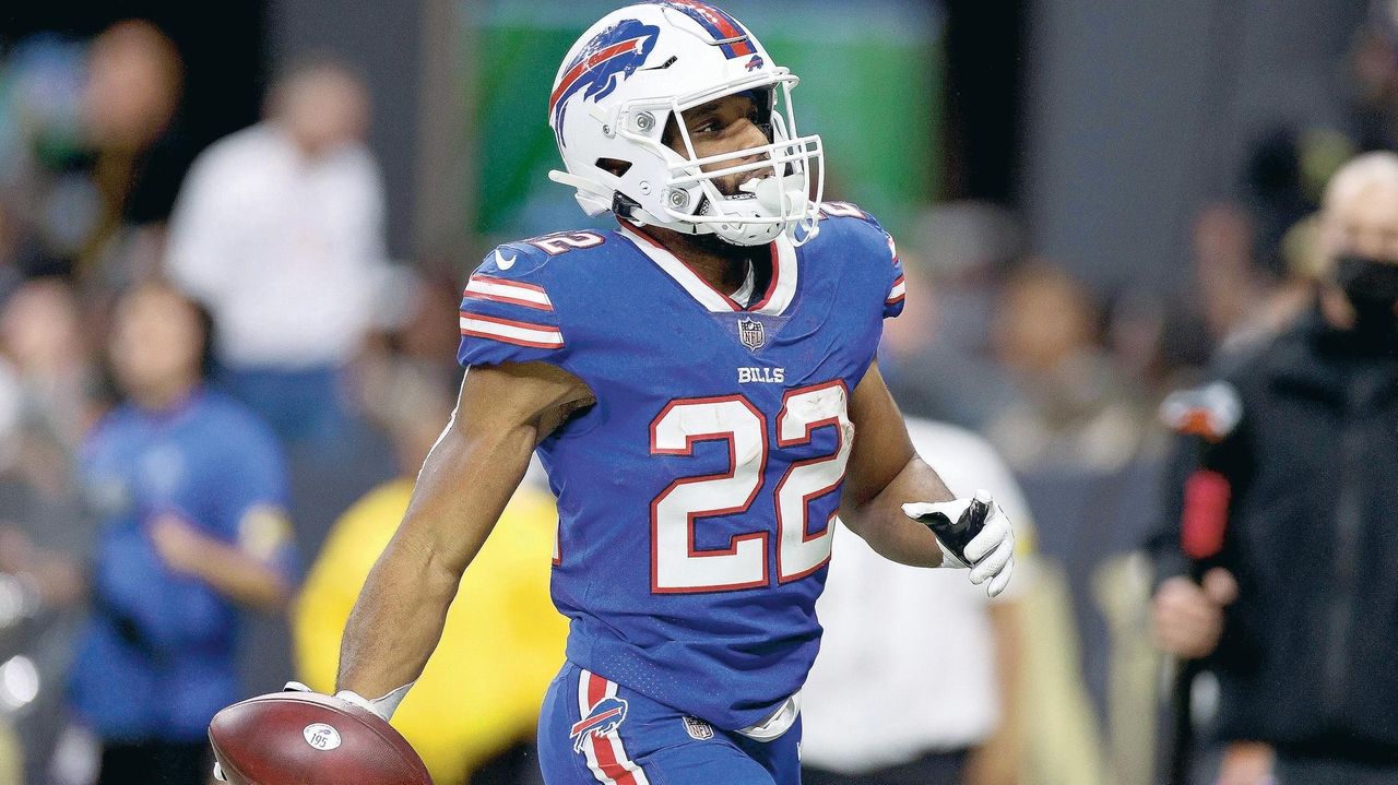 Matt Breida latest Giants import to shuffle down from Buffalo - Newsday