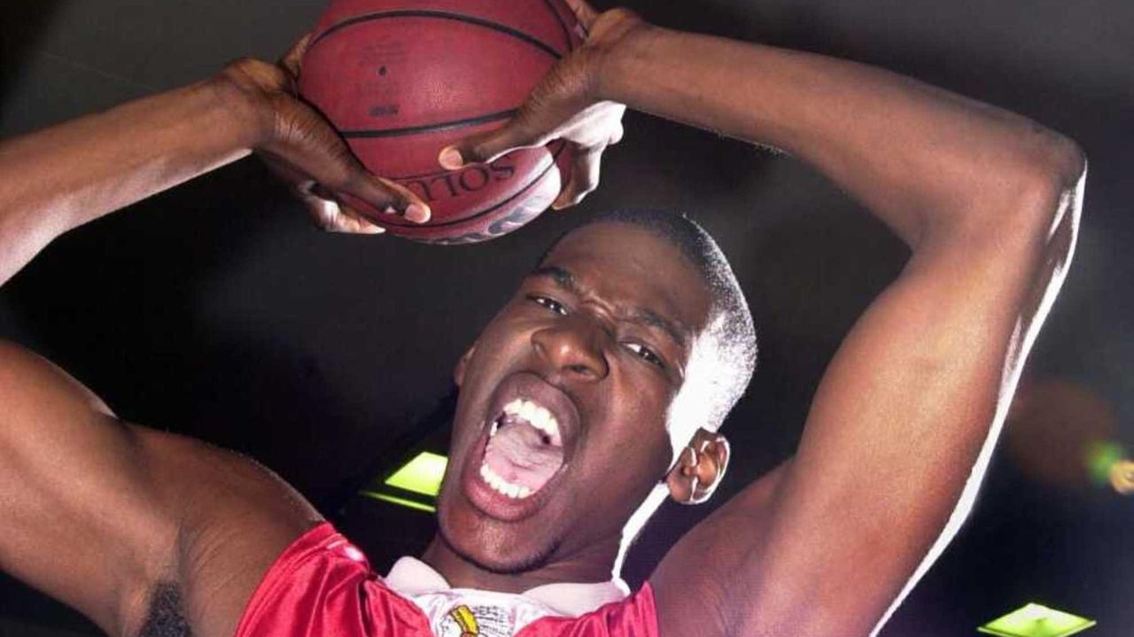 The brief encounter between Kobe Bryant and former Amityville High star ...