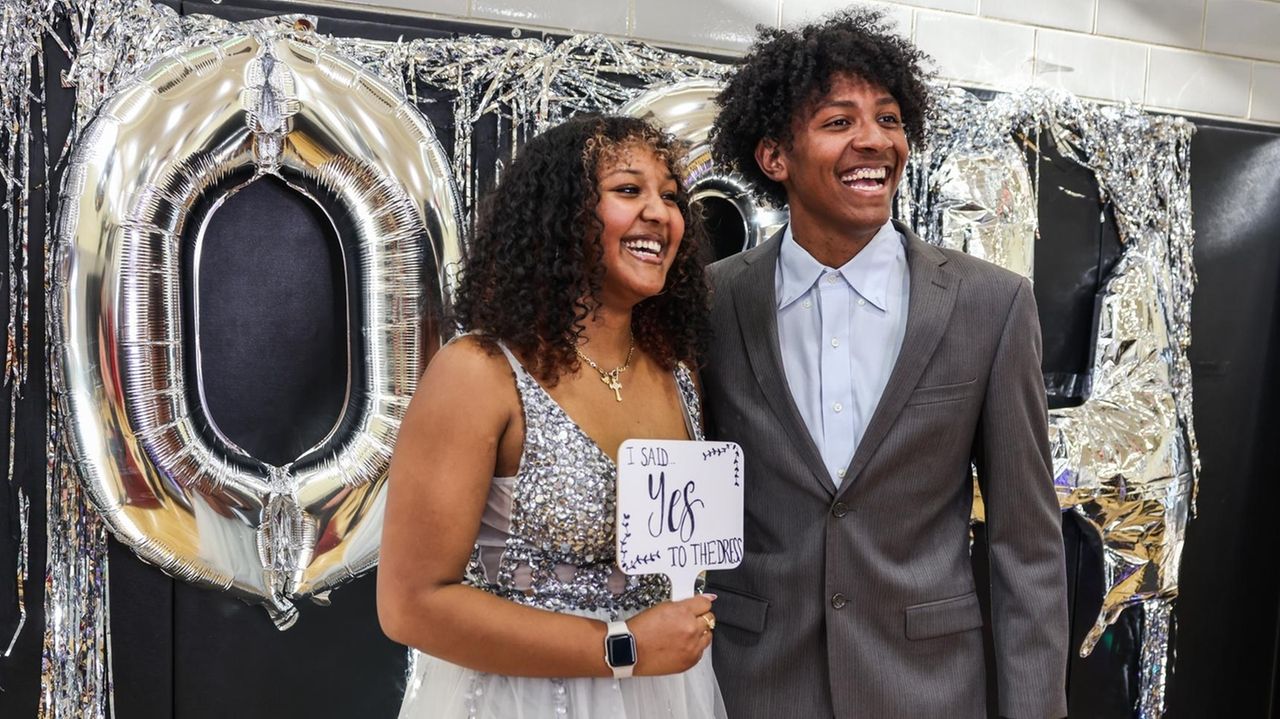 Prom 2025 etiquette: Long Island high school seniors share tips - Newsday