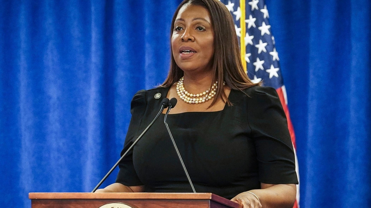 'Stop Hate' legislation takes effect, forcing social media companies in ...