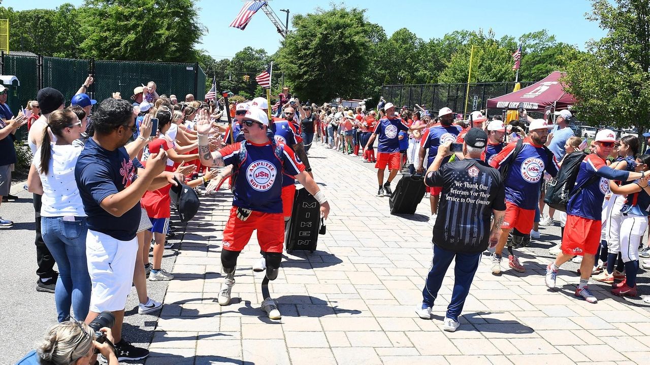 USA Patriots veteran softball team an inspiration to LI All-Stars - Newsday