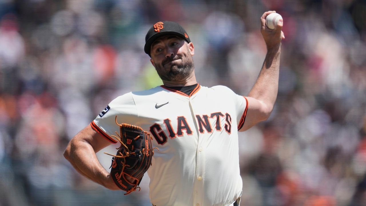 Ray strikes out 9 and becomes NL's first 8-game winner as Giants beat ...