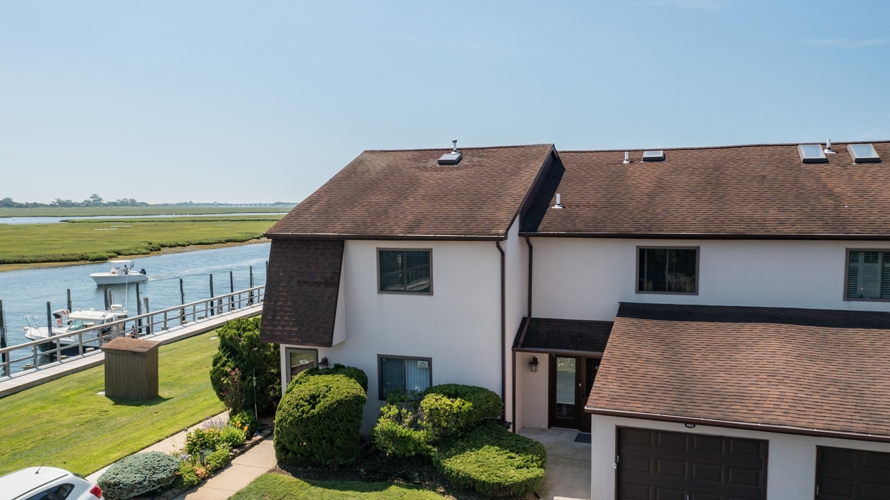 Freeport town house with canal views listed for $439,000 - Newsday