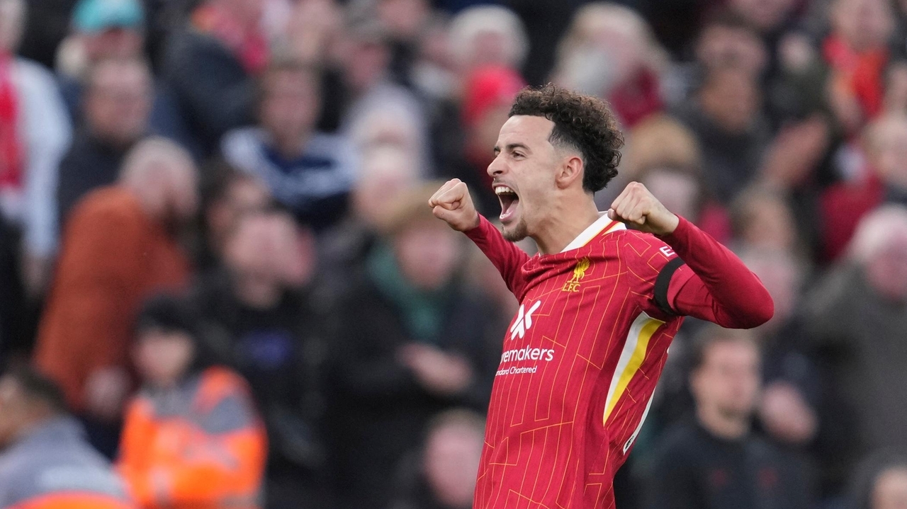 Slot hails 'hardest' win as Liverpool stays above Man City by beating ...