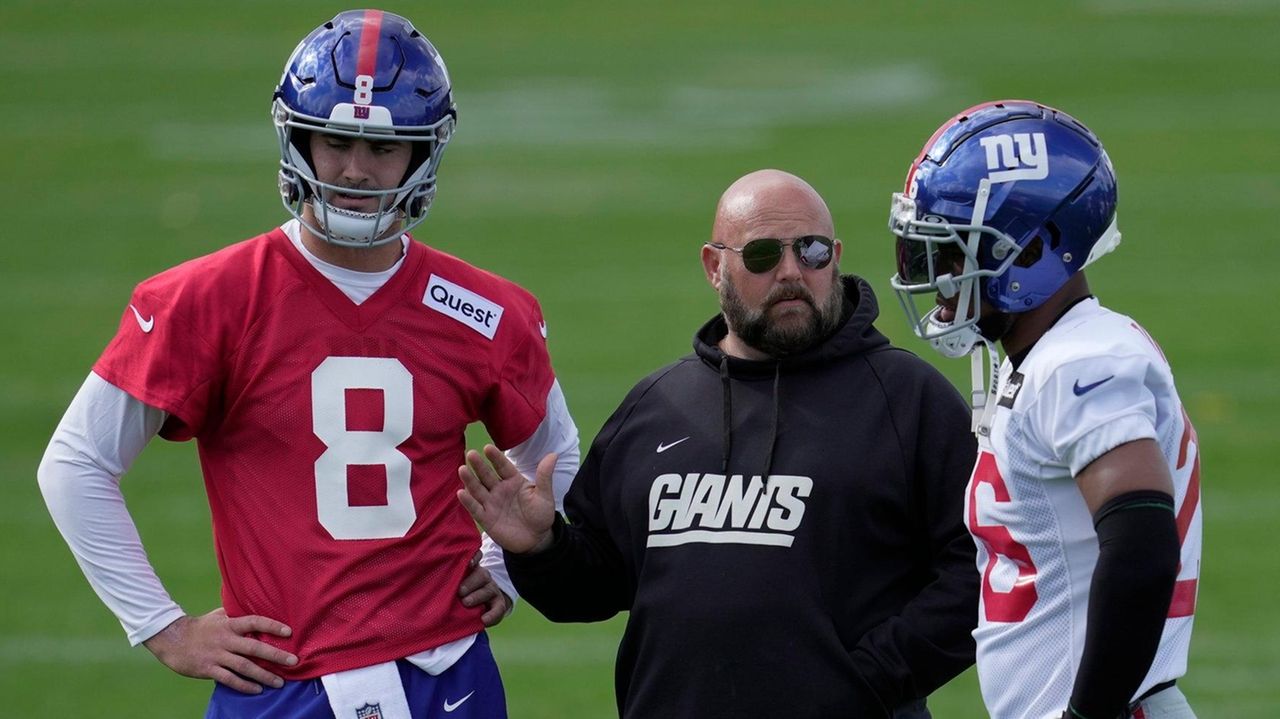Daniel Jones will play Sunday for the Giants, but many of his receivers ...