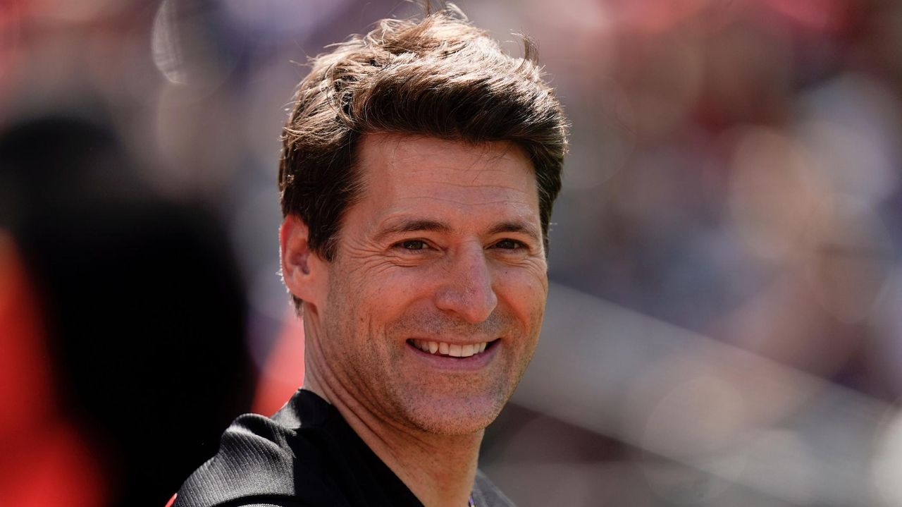 Tony Dokoupil named new anchor of 'CBS Evening News' - Newsday