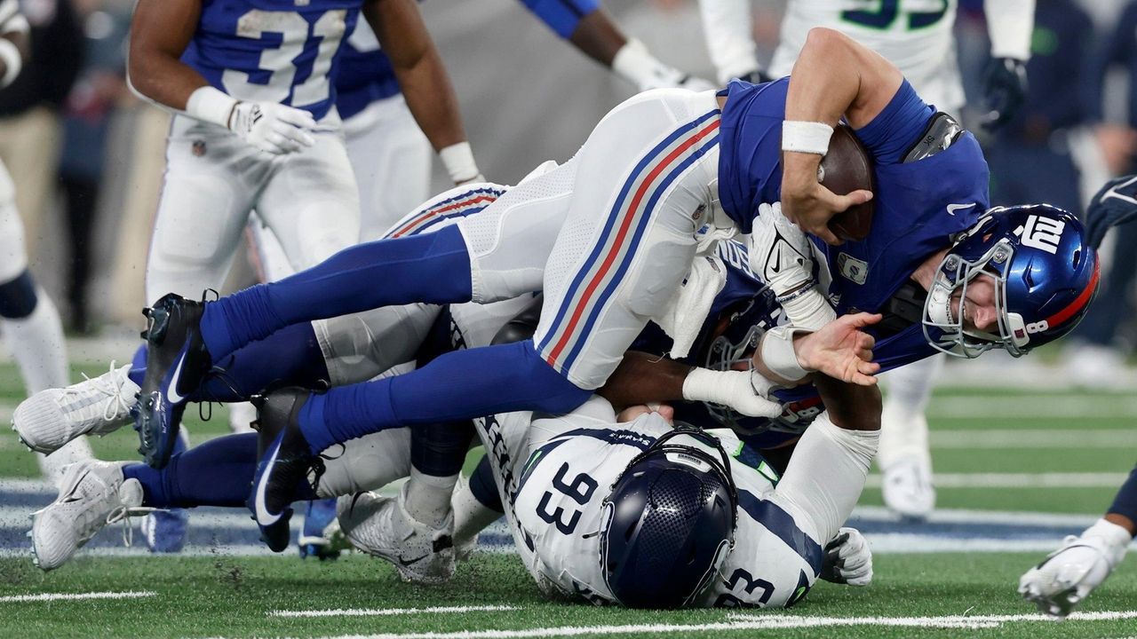 Giants give up 11 sacks in humiliating prime-time loss to Seahawks ...