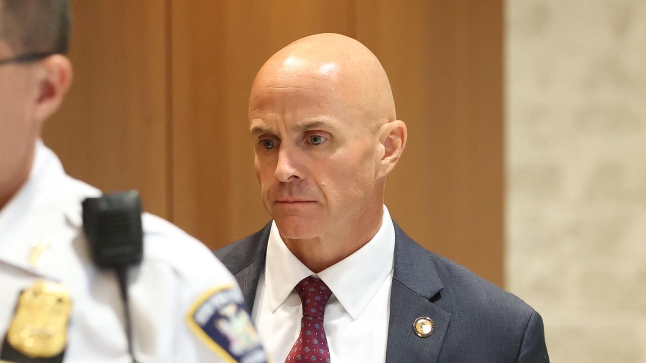 Detective: Thomas Valva's autopsy results prompted criminal probe - Newsday