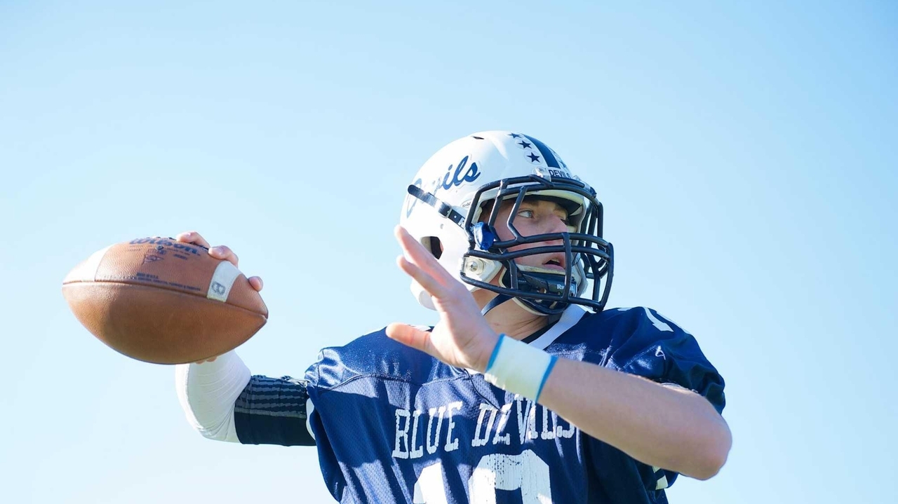 Kocis' passing, Greene's tackling spark Huntington win - Newsday