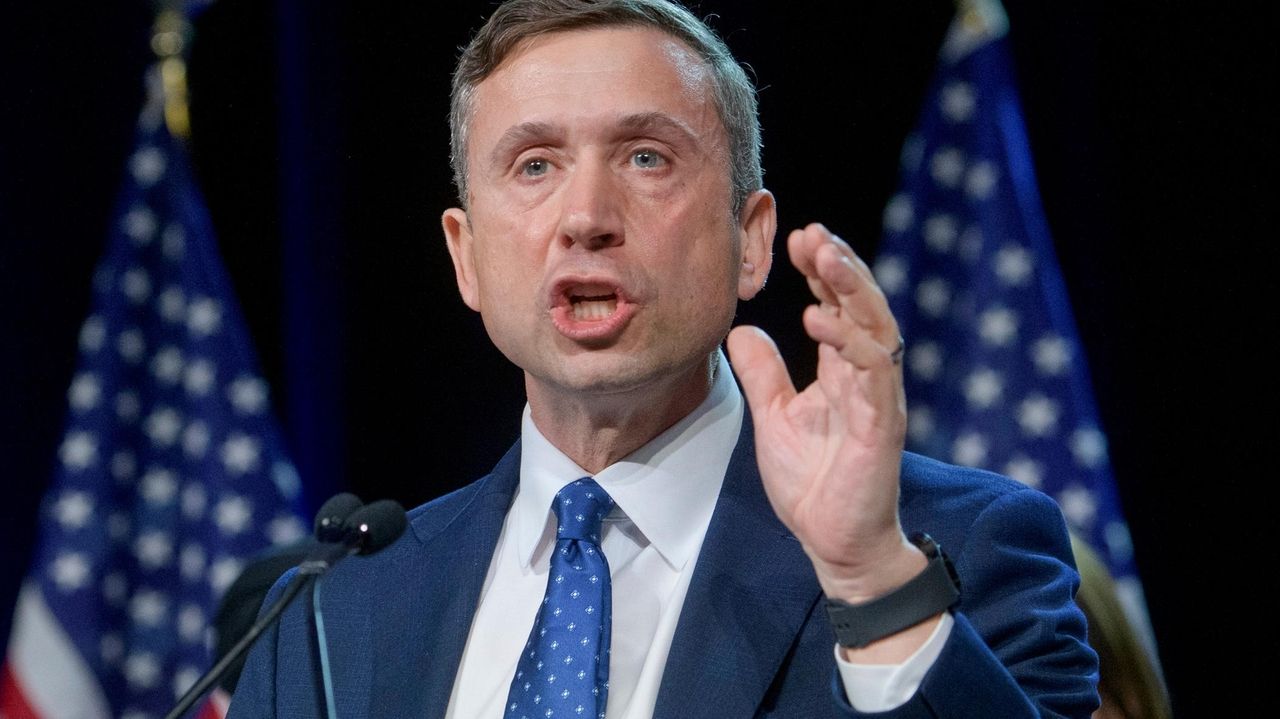 DNC chair rips vice chair David Hogg's plan to challenge incumbent Democrats - Newsday