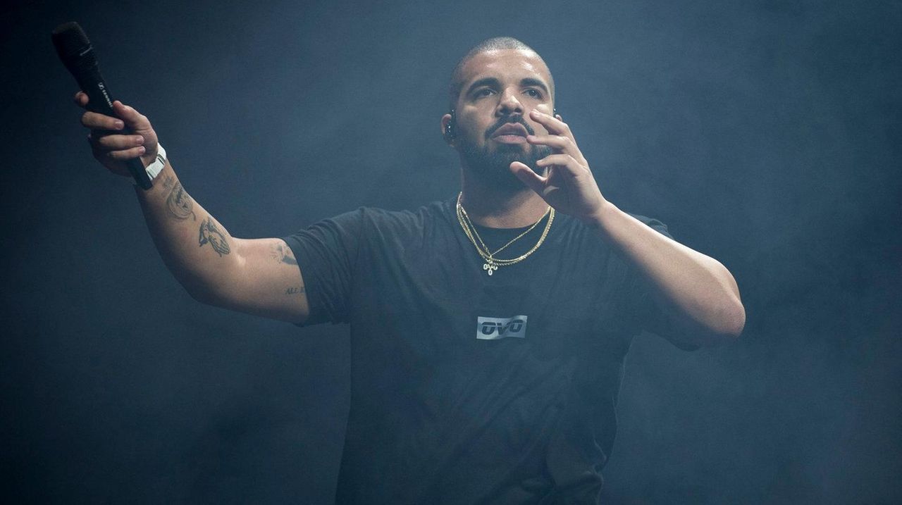 Review: Drake kicks off Madison Square Garden tour run, smooth as ever ...
