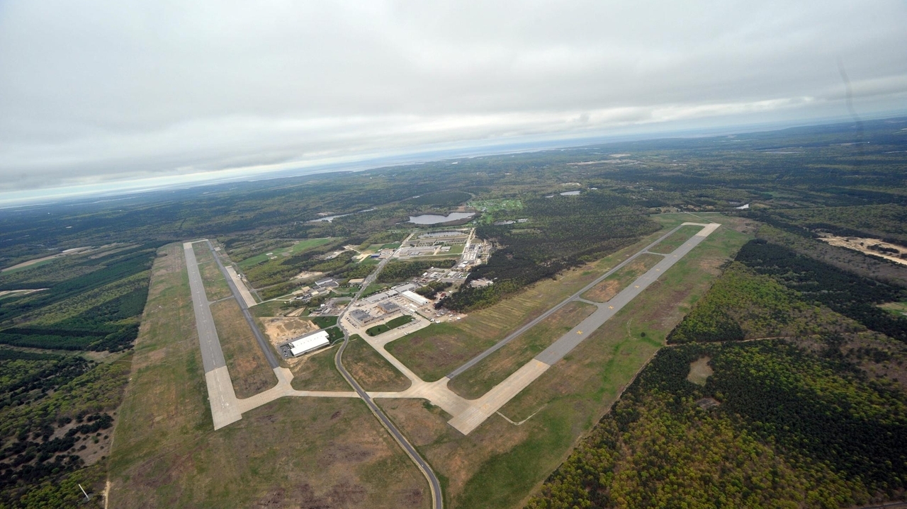 Navy agrees to more testing of private drinking wells near Grumman ...