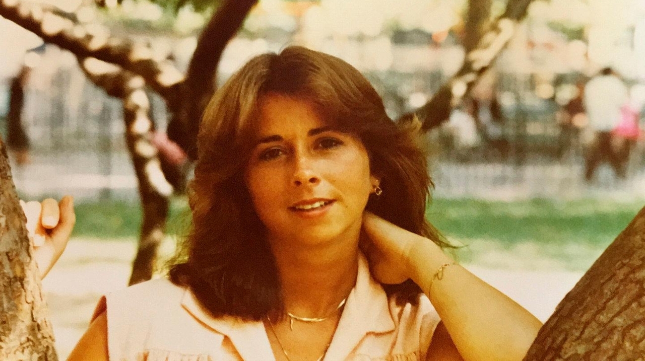Sherylyn Brightman dies of cancer; mom shared beauty with lens - Newsday