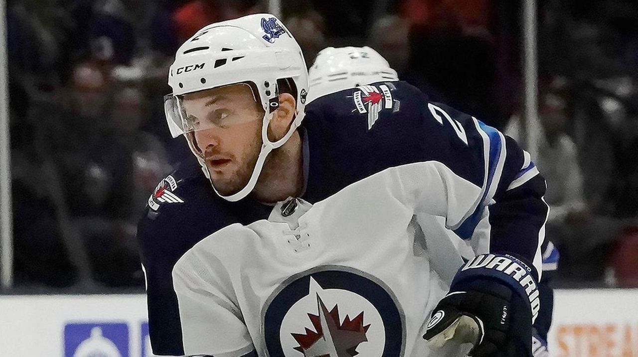 LIer Anthony Bitetto makes a connection with Winnipeg Jets - Newsday