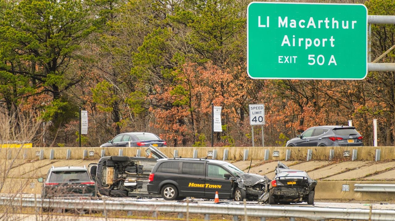 Police identify two people killed in separate Suffolk crashes - Newsday