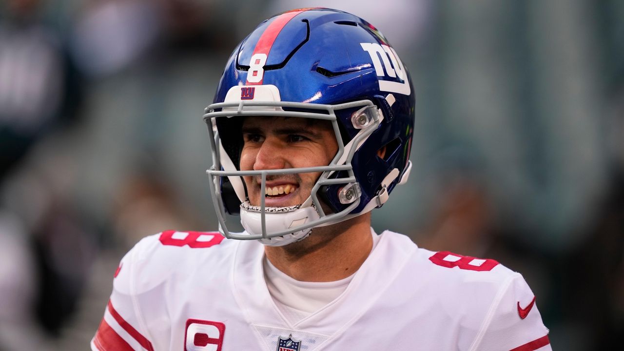 Daniel Jones reacts to his new $160M deal - Newsday