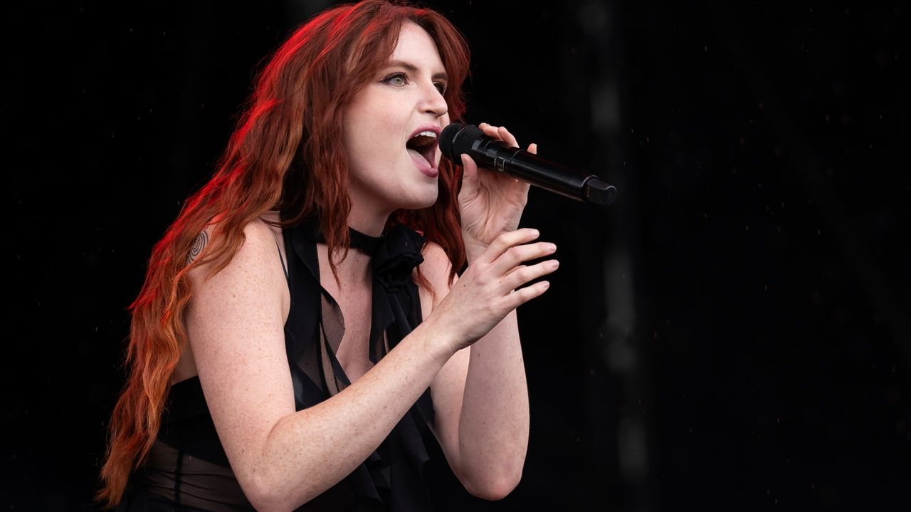 Music Review: Muna frontwoman Katie Gavin makes her solo debut with ...