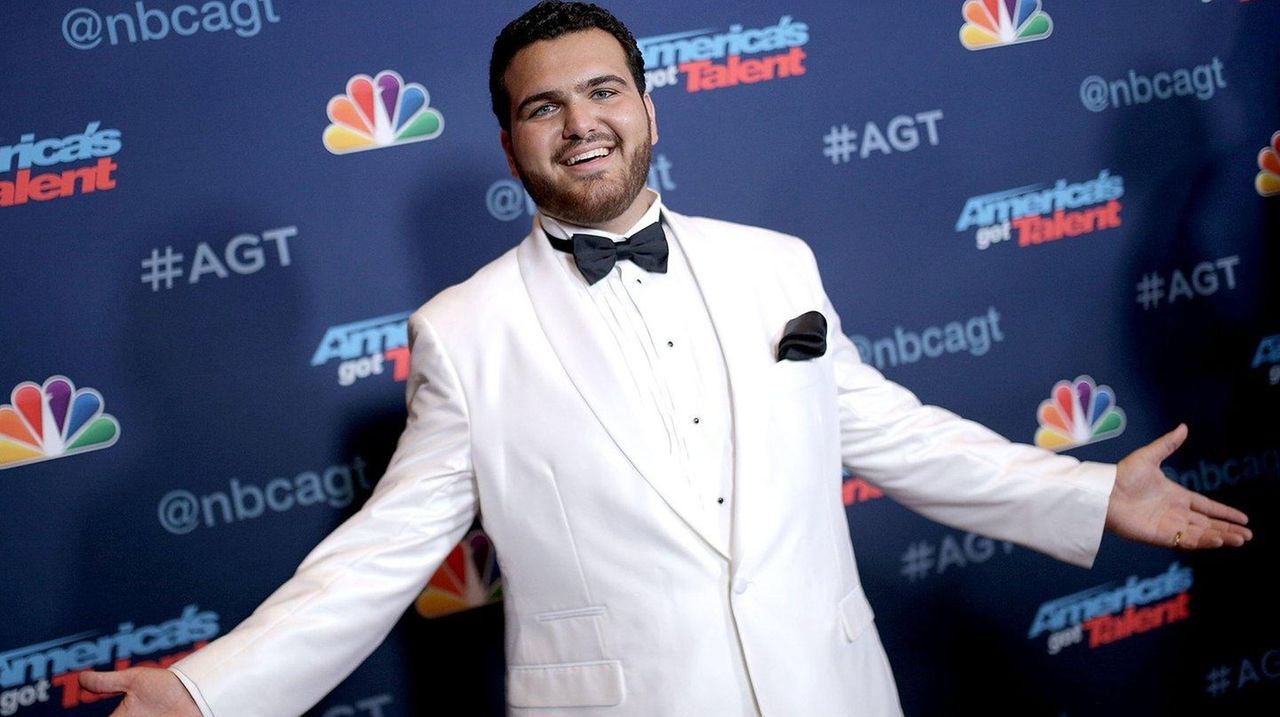Sal ‘The Voice’ Valentinetti of 'AGT' sets 2nd Paramount show - Newsday