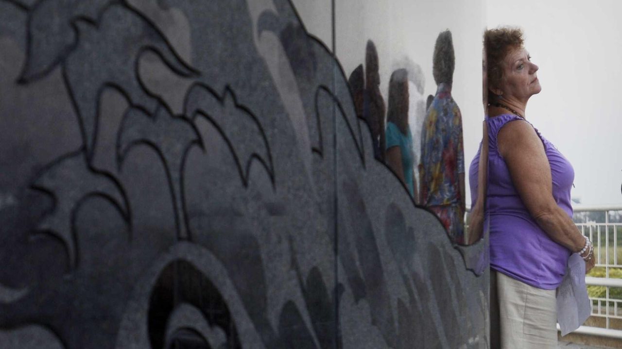 At TWA Flight 800 memorial, remembering the victims - Newsday