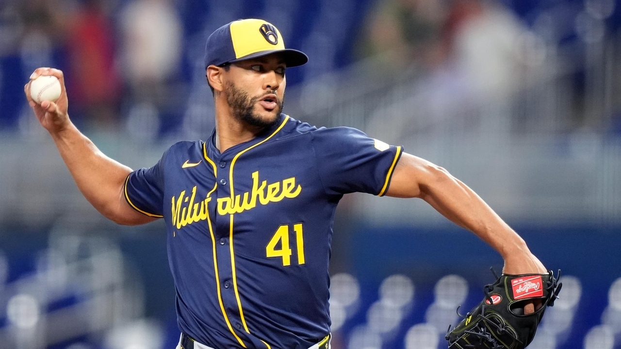Brewers right-hander Joe Ross placed on injured list due to low back ...