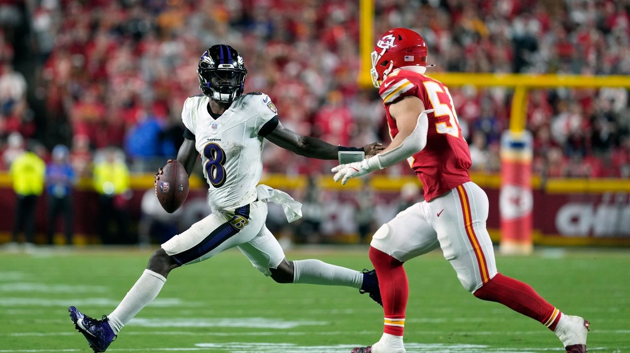 Lamar Jackson desperately rallies Ravens, falls 27-20 to Chiefs for 5th loss in 6 meetings - Newsday