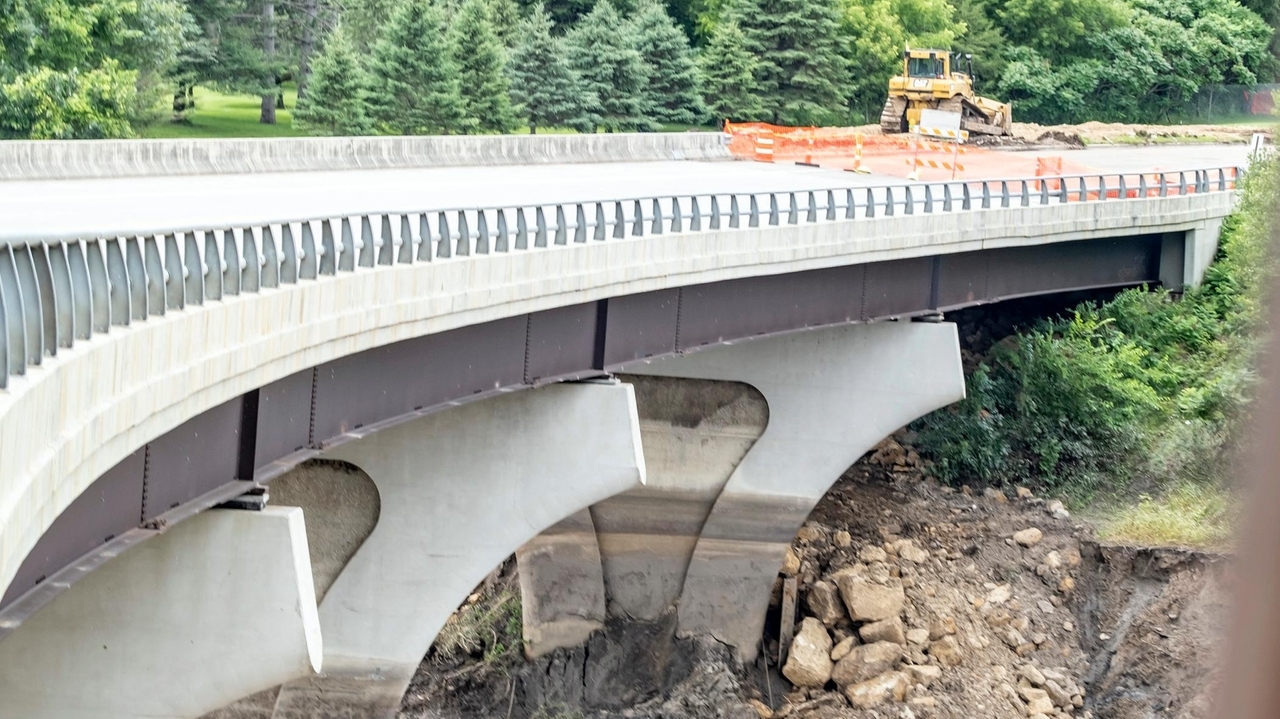 A bridge near a Minnesota dam may collapse. Officials say they can do ...