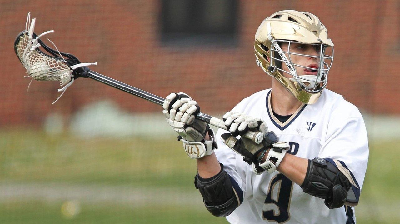 Bayport-Blue Point finally beats Shoreham-Wading River - Newsday