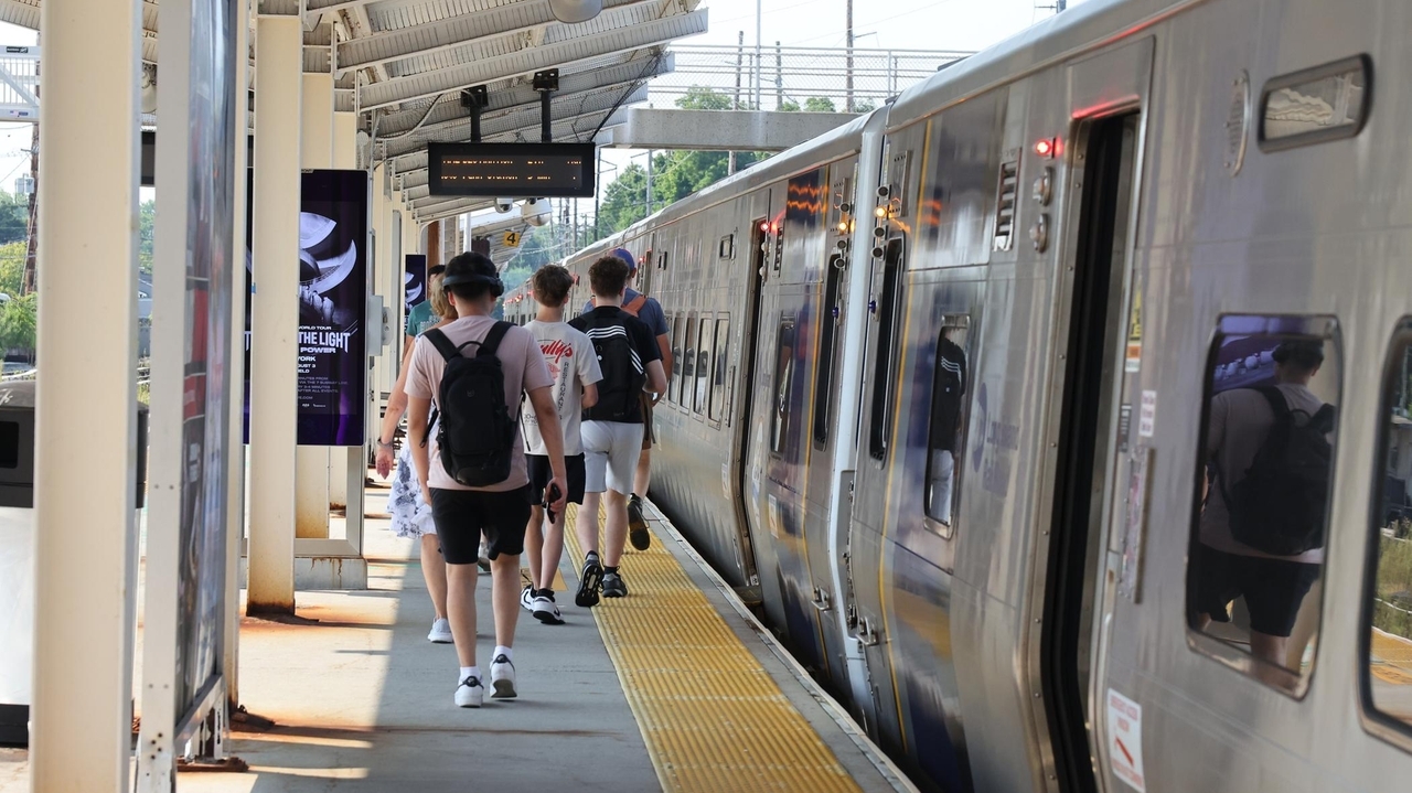 Repairs made to broken rail that forced some westbound Long Island Rail ...