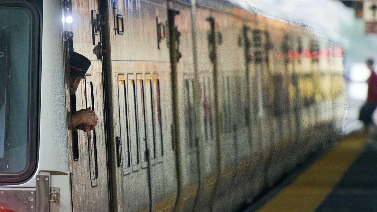 Fewer LIRR retirees applying for federal disability, records show - Newsday