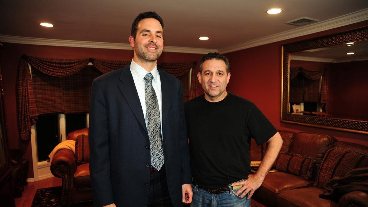 Man saves life with automated defibrillator again - Newsday