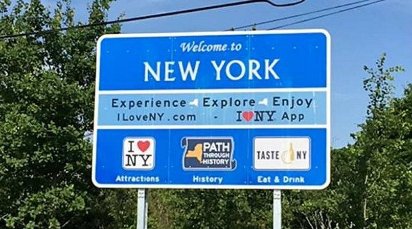 Montauk residents don't love 'Welcome to New York' signs - Newsday