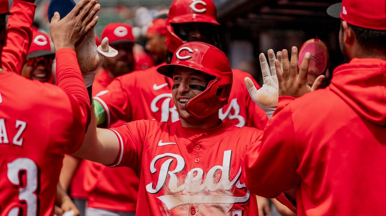 Steer drives in 3 with 3 hits as Reds beat Winans, Braves 9-4 in first ...