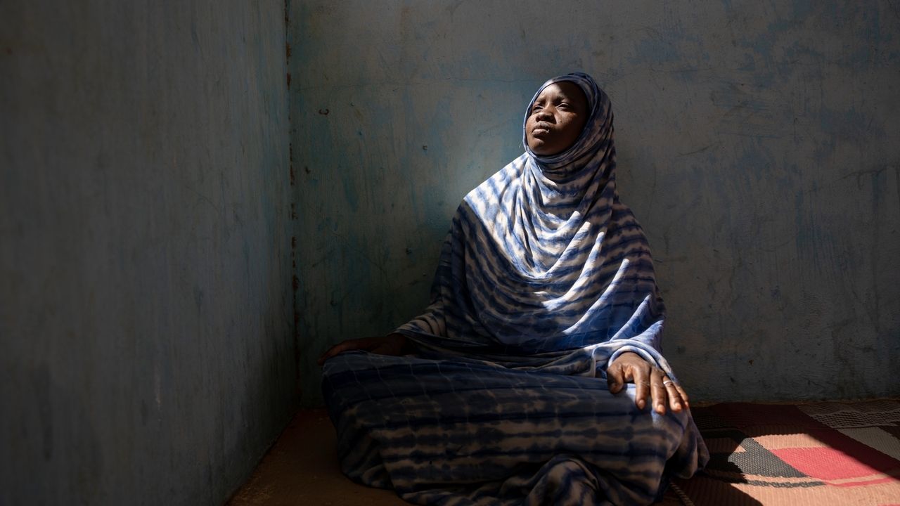 PHOTO ESSAY: Refugees flee Mali as region is the world's deadliest for ...