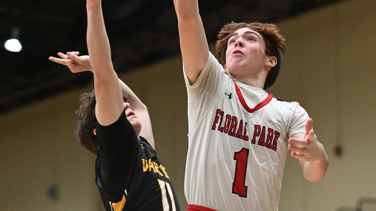Floral Park holds off Wantagh in Nassau Class A semifinal - Newsday